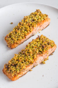 Pistachio Crusted Salmon: 30 Min Recipe With A Crispy Crust