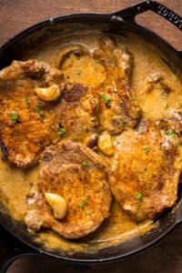 One-Pan Creamy Garlic Pork Chops